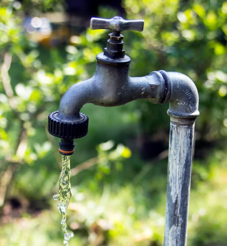 Outdoor Faucet Won't Turn Off? Here’s 5 Steps to Fix It