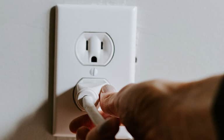 Vacuum Cleaner Tripping Your Breaker? Follow These 4 Steps