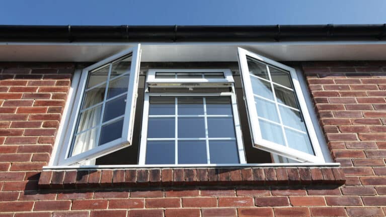 Solving Casement or Crank Windows That Won't Close [Guide]