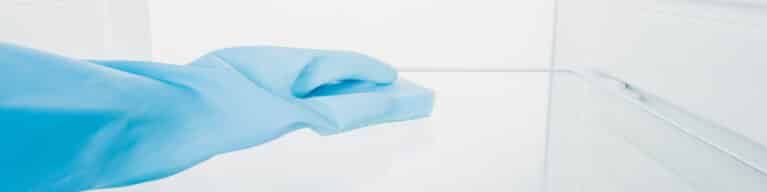 Cleaning A Moldy / Musty Fridge In 5 Easy Steps