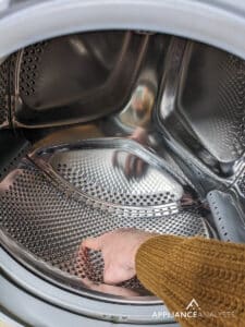 5 Easy Ways to Quiet A Noisy Washing Machine